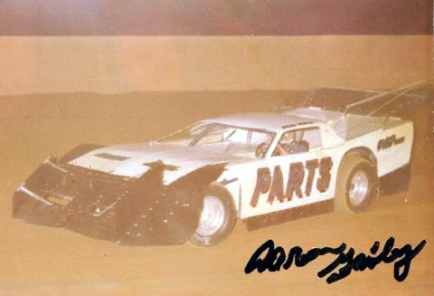 Dirtfans.com - Dewey Lewis